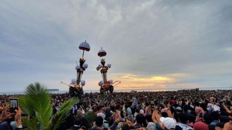 Tabuik Pariaman, Perayaan Asyura yang Jadi Daya Tarik Wisata - UNESCO